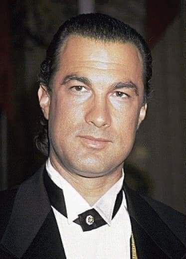 Steven Seagal turned 71 You’ll smile for sure when you see him now - Story