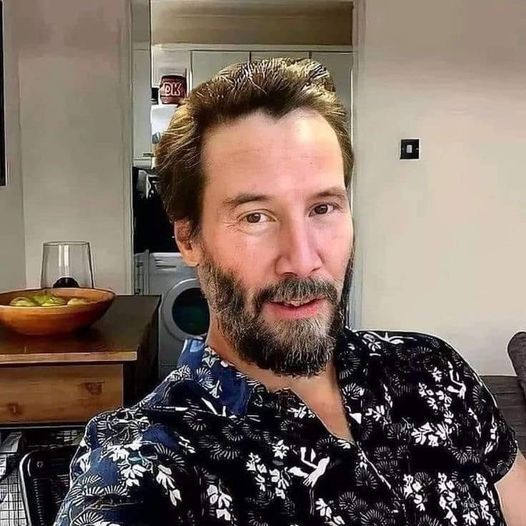“I Want To Share My Life With Her”: Reeves Appreared In Public With His ...